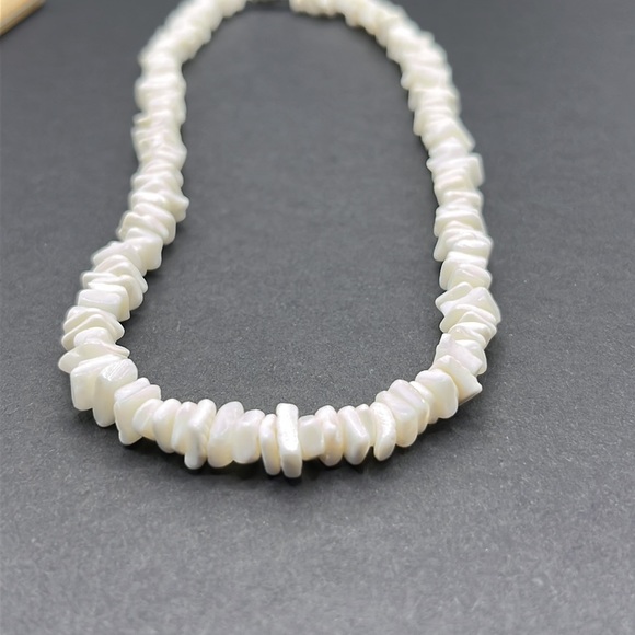 Jewelry | Nwot Authentic Hawaiian Puka Shell Necklace | Poshmark